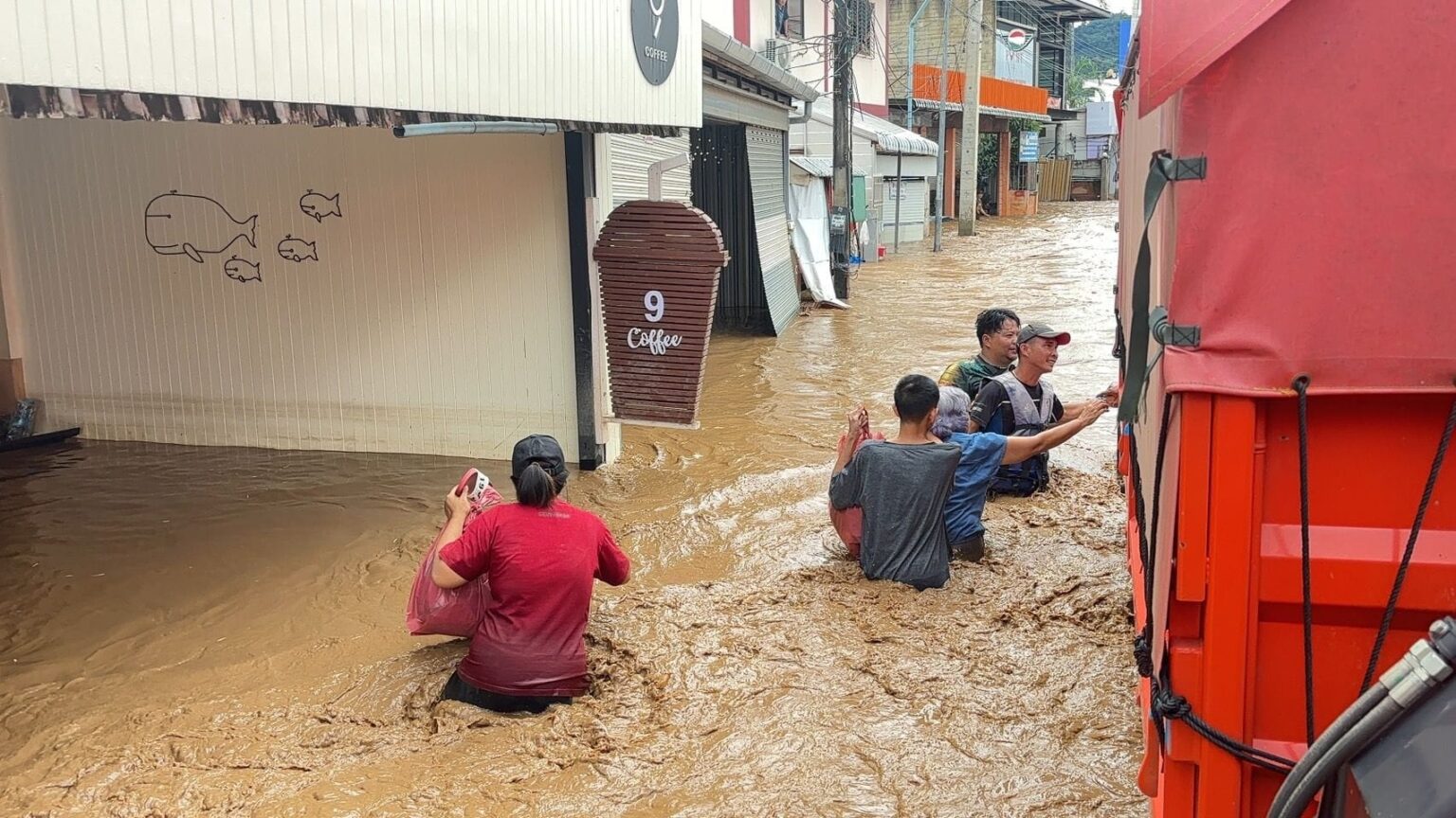Super Typhoon Yagi still leaves huge impact in northern Thailand and ...